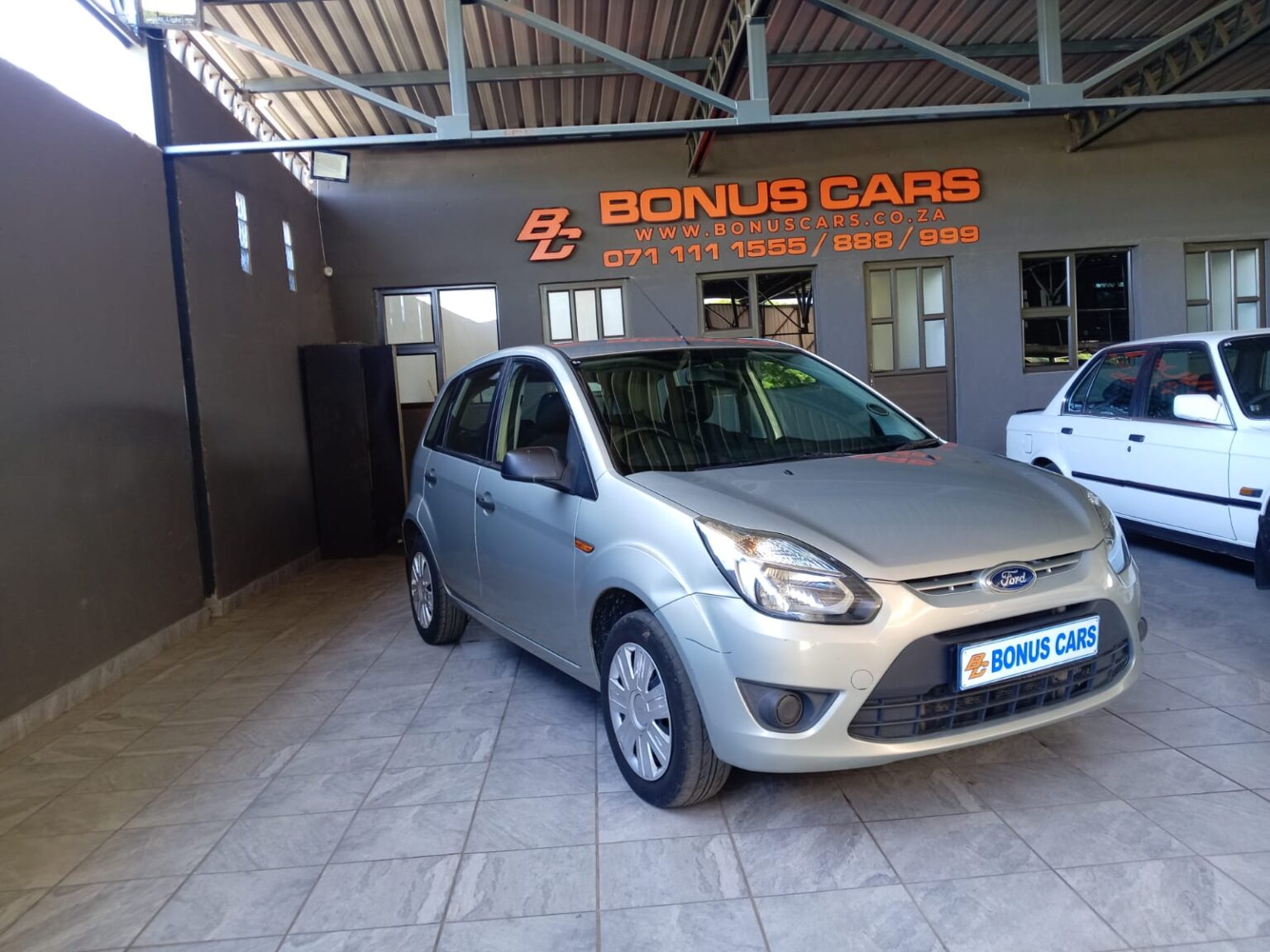 BONUS CARS – THE POOR MAN'S PARADISE